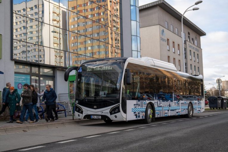 Velká změna v MHD: Lidé ve Frýdku-Místku budou nově jezdit elektrobusy ...